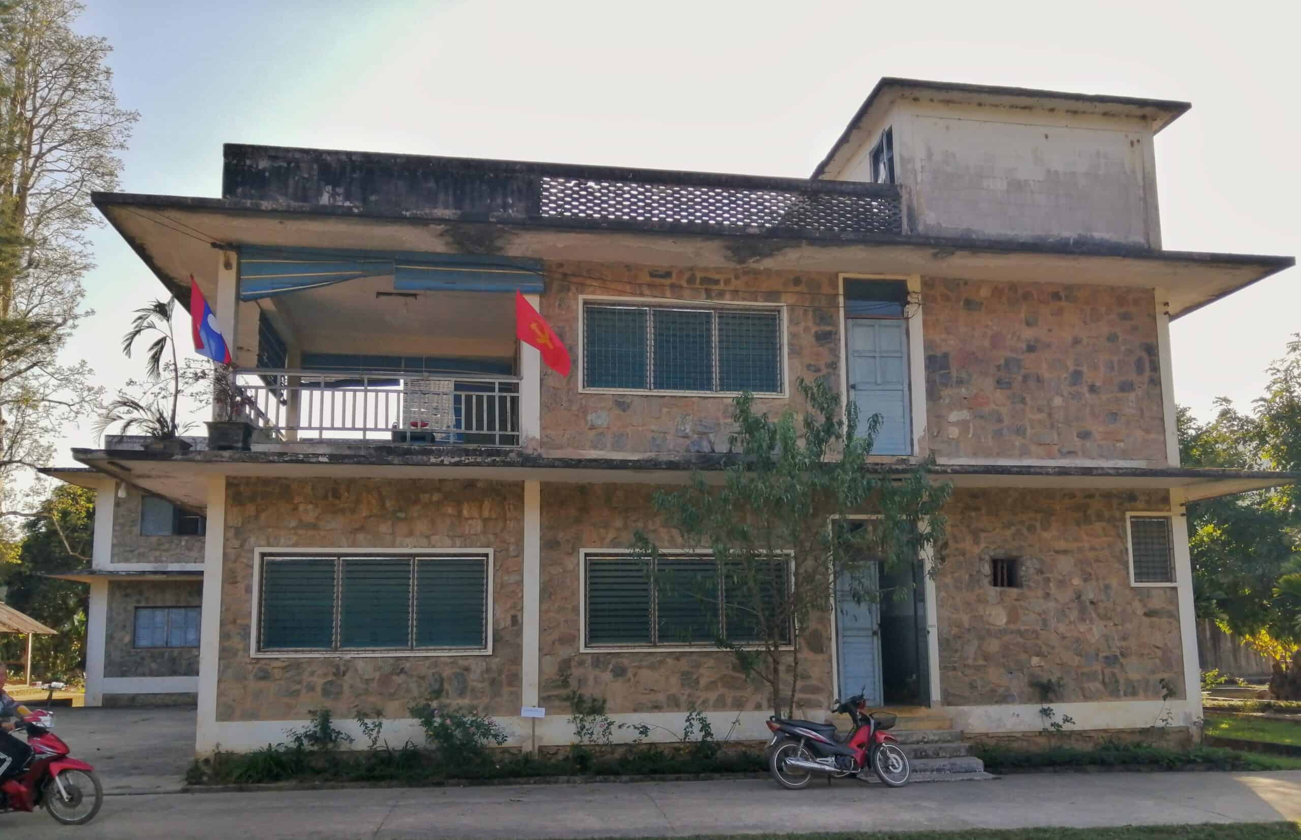 The Most Secret Place On Earth-Long Tieng LS20A %page