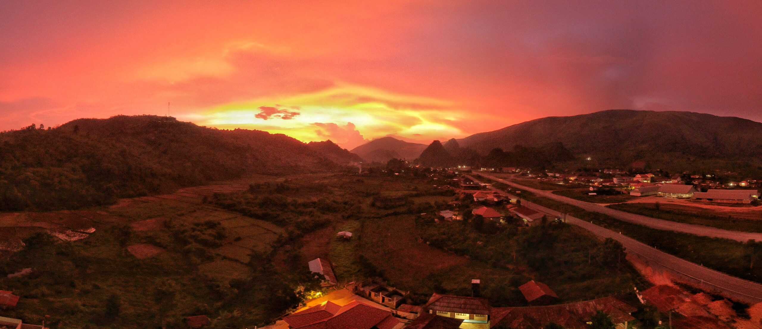 The Most Secret Place On Earth-Long Tieng LS20A %page