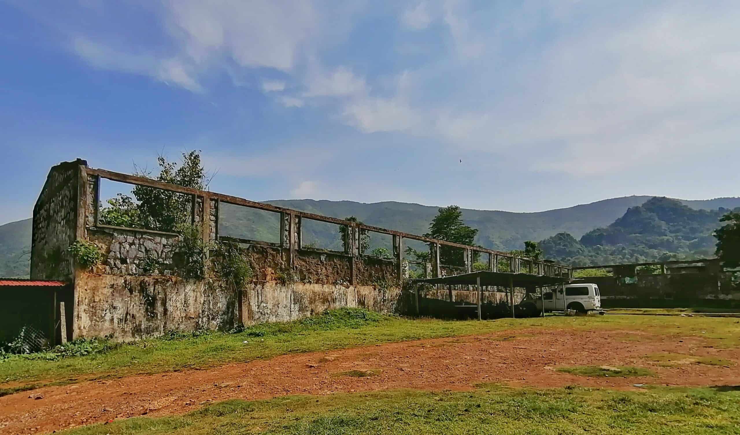 The Most Secret Place On Earth-Long Tieng LS20A %page