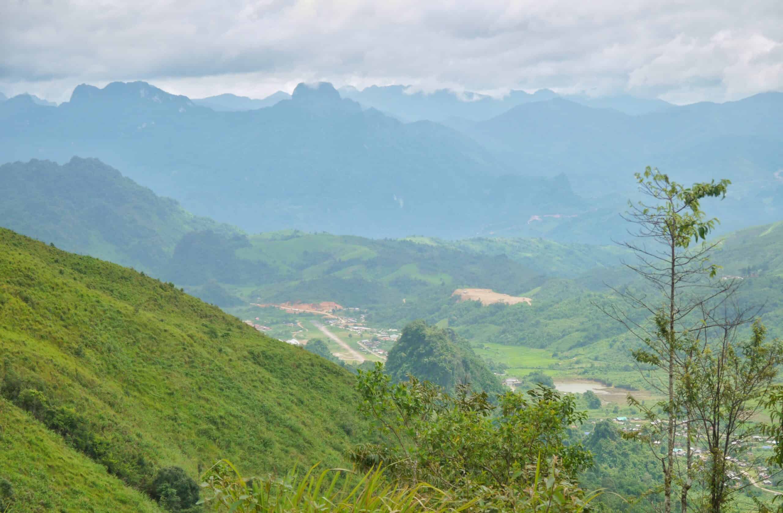 The Most Secret Place On Earth-Long Tieng LS20A %page